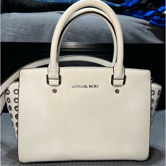 Michael Kors | Bags | Michael Kors Purse White With Sliver | Poshmark